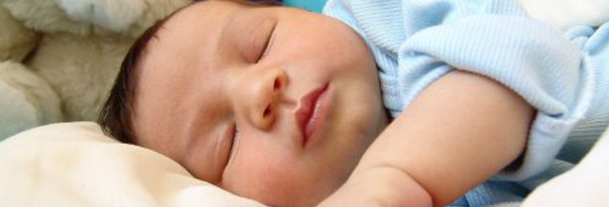 Como fazer o bebê dormir melhor no berço?